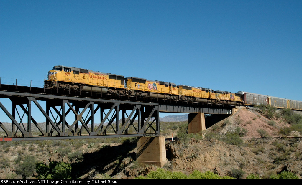 UP SD70M 4031 at Vail AZ on 10-6-13